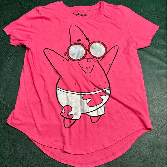 Nickelodeon | Tops | Pink Patrick Star Graphic Tshirt Spongebob ...